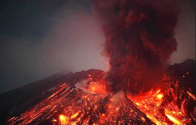 বিশ্বের ৭টি জীবন্ত আগ্নেয়গিরি