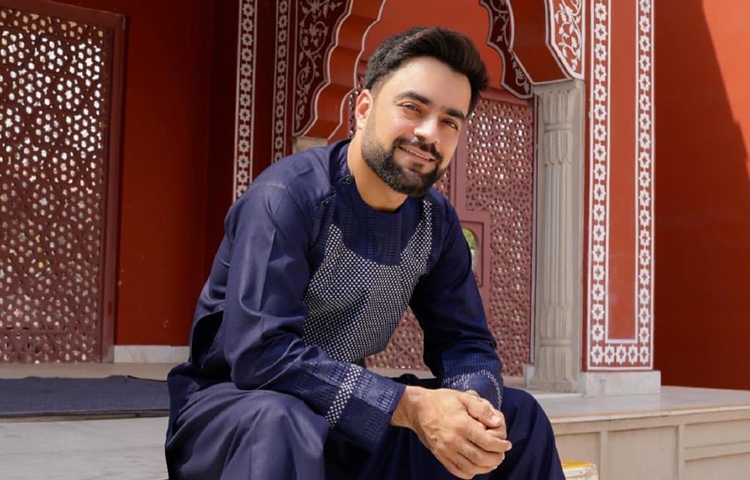 বিশ্ববাসীকে ঈদের শুভেচ্ছা জানিয়েছেন রশিদ খান