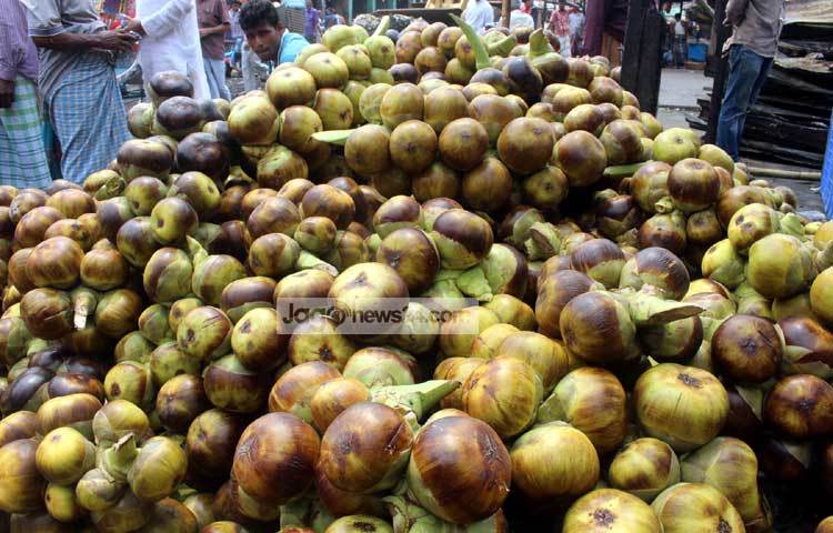 শহরে এসেছে পানি তাল