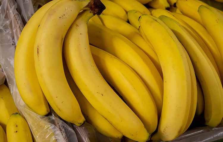 চুল ভালো রাখবে কলা