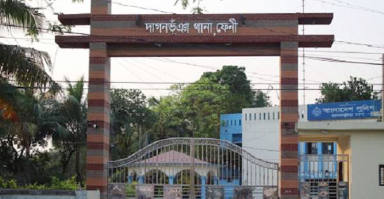 ডিবি পুলিশ পরিচয়ে ১১ লাখ টাকা ছিনতাই