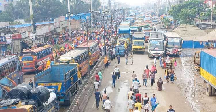RMG workers block Nabinagar-Chandra Highway for 24hrs