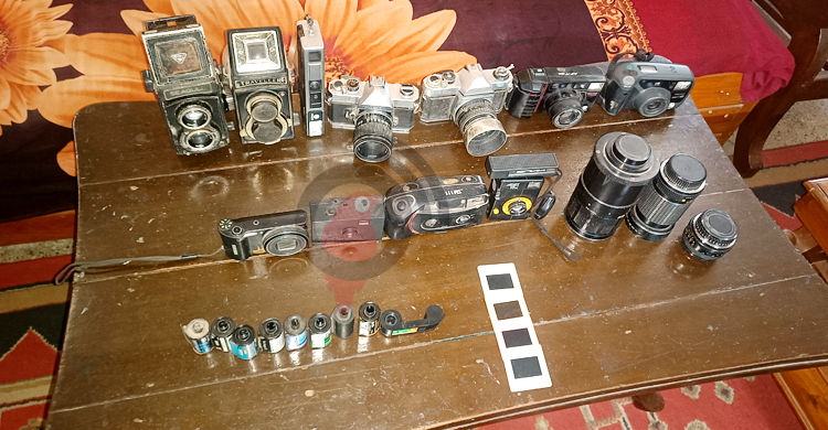 ফটোগ্রাফি থেকে সাংবাদিক, আছে তিন প্রজন্মের ক্যামেরা