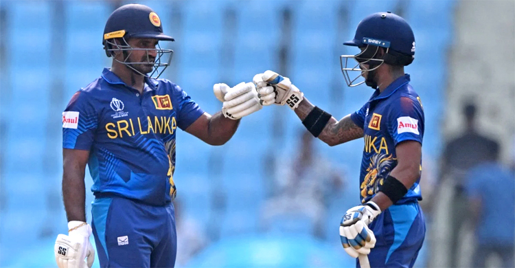 টস জিতে ব্যাটিংয়ে নেমে ভালো সূচনা শ্রীলঙ্কার