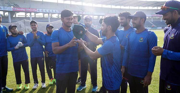 বাংলাদেশ দলে এক অভিষেক