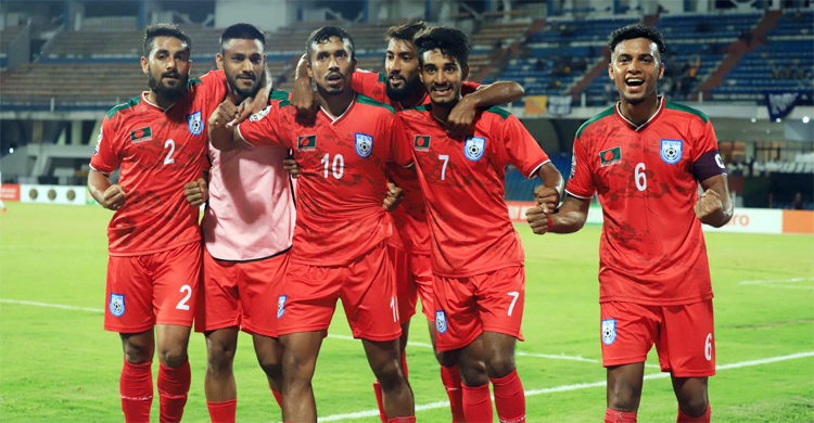 প্রথমার্ধে ৩-১ গোলে এগিয়ে বাংলাদেশ