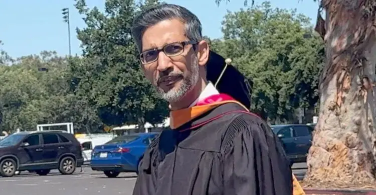 Dozens walk out as Google CEO addresses Stanford graduates