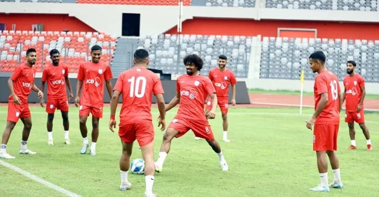 হংকং ম্যাচের প্রাথমিক তালিকায় হামজা-শামিতসহ ২৮ জন