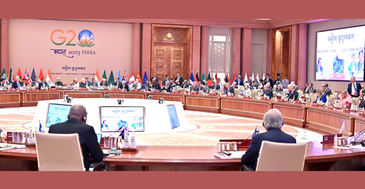 PM stresses strengthened global solidarity to address crisis