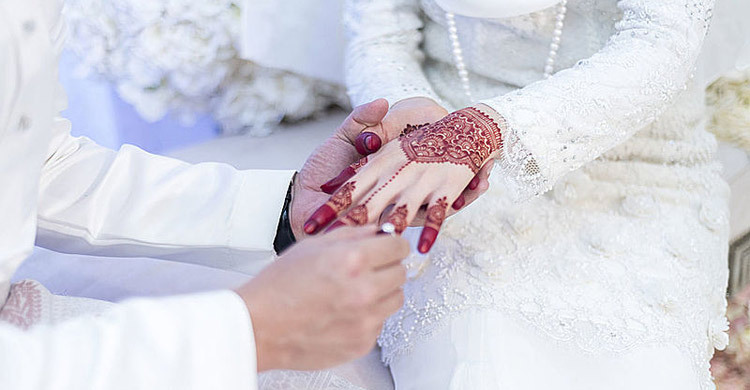 বিয়ের অনুষ্ঠানে দেওয়া উপহারের মালিক কে হবে?